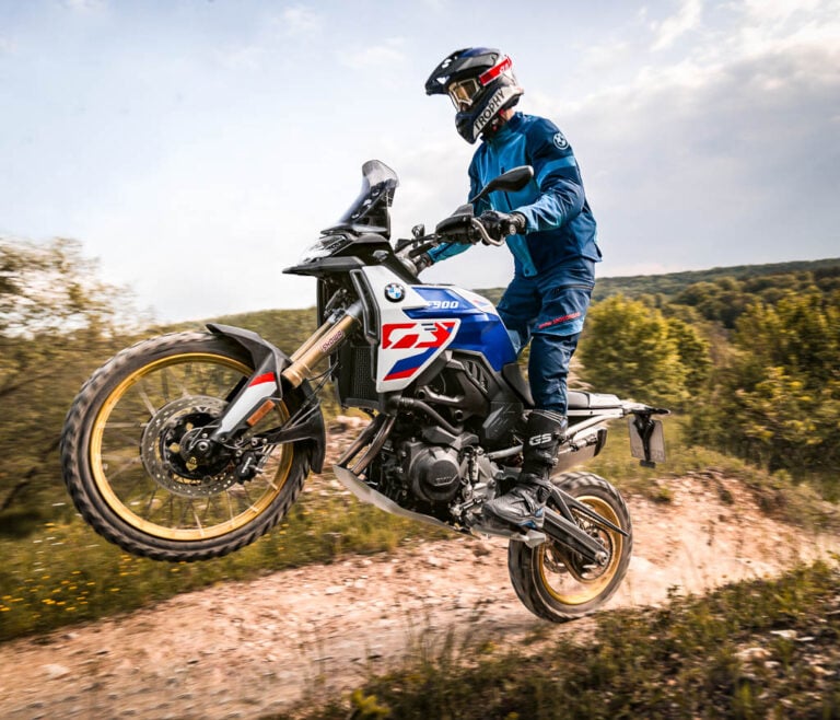 BMW Debuts More Powerful and Lighter F900GS For 2024 - ADV Pulse